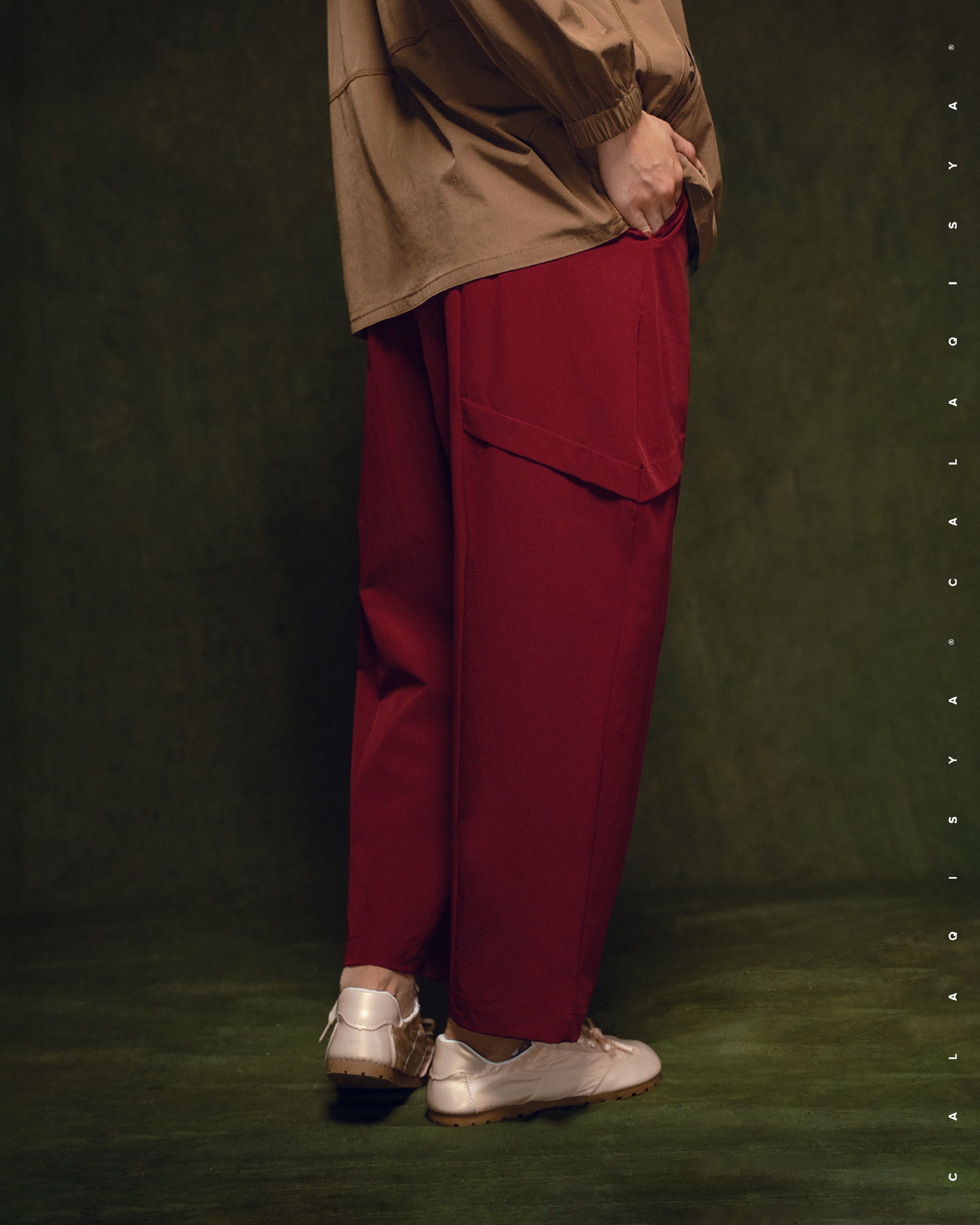 CQ GO WALK TAPERED PANTS IN CABERNET – CalaQisya