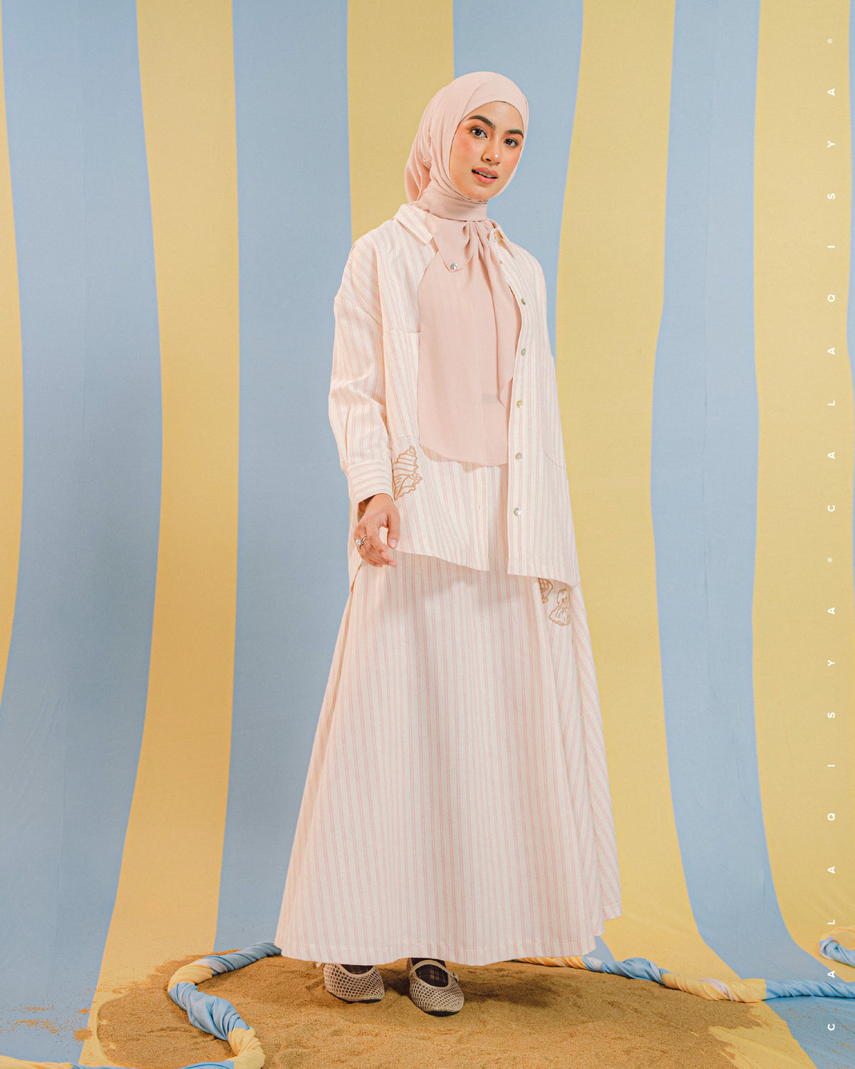 BAYU KAIL TOP IN OFF WHITE – CalaQisya